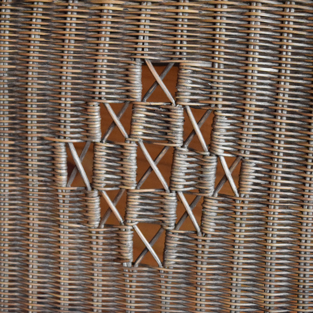 1932 Wicker Infinity Chair | Victorian-Style Wicker Arm Chair ...